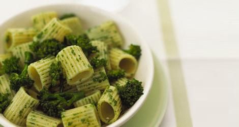 PASTE CU BROCCOLI, CIUPERCI SI ARDEI