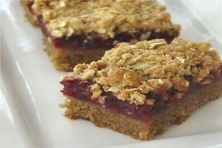 FOI DIN ALUAT SFARAMICIOS UMPLUTE CU GEM SI NUCI PISATE