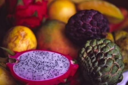 10 FRUCTE EXOTICE PE CARE TREBUIE SA LE INCERCATI
